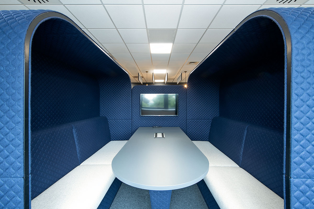 Hot Desking – is it the future of office working? - DENTON